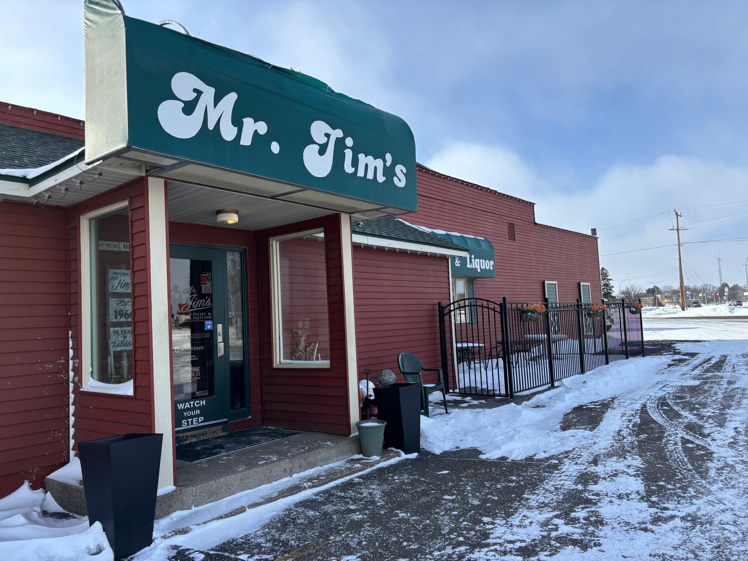 Historic dining institution marks 60th anniversary - Benton County Herald