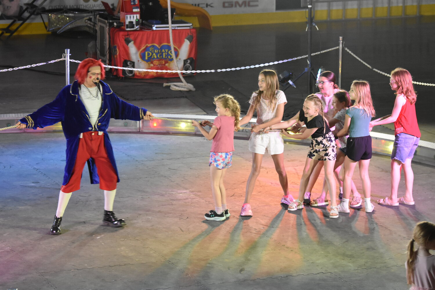 Family circus entertains in Sauk Rapids - Benton County Herald