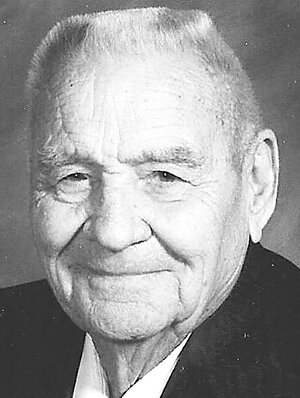 Clifford Carlson - Storm Lake Times Pilot