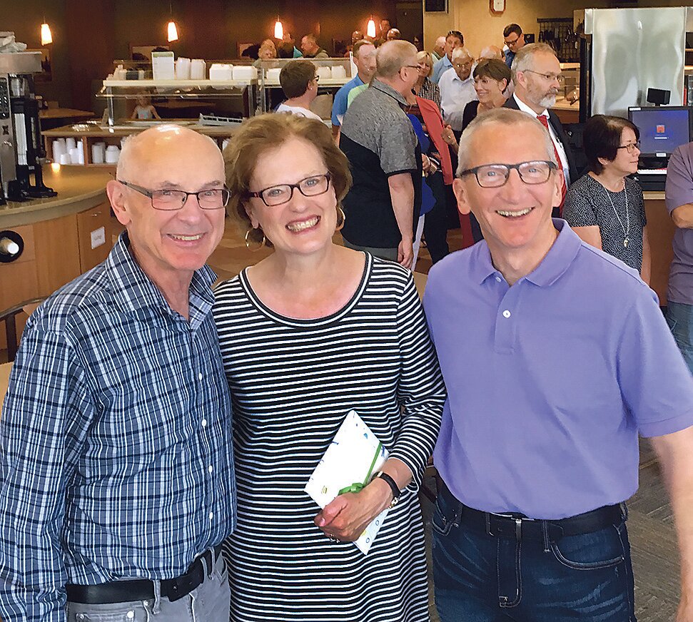 Dr. Daniels honored at retirement - Storm Lake Times Pilot