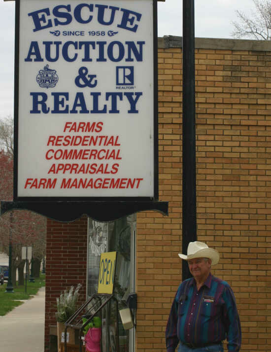 Escue celebrates 50 years as auctioneer - The Cherokee Chronicle Times