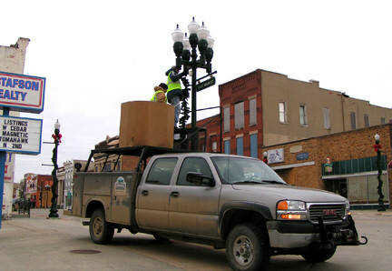 Decorating downtown - The Cherokee Chronicle Times