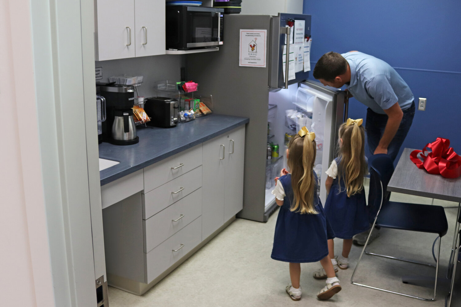 Ronald McDonald of Siouxland holds ribbon cutting for Family Kitchen at ...