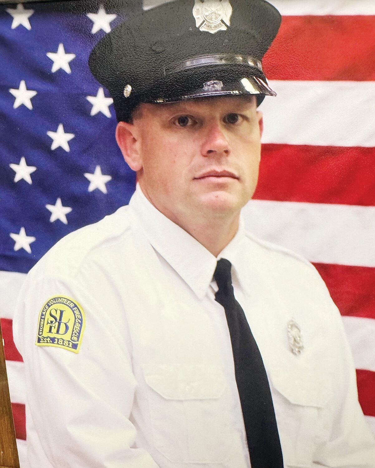 Snow plow driver, officers save unconscious man lying beside the road ...