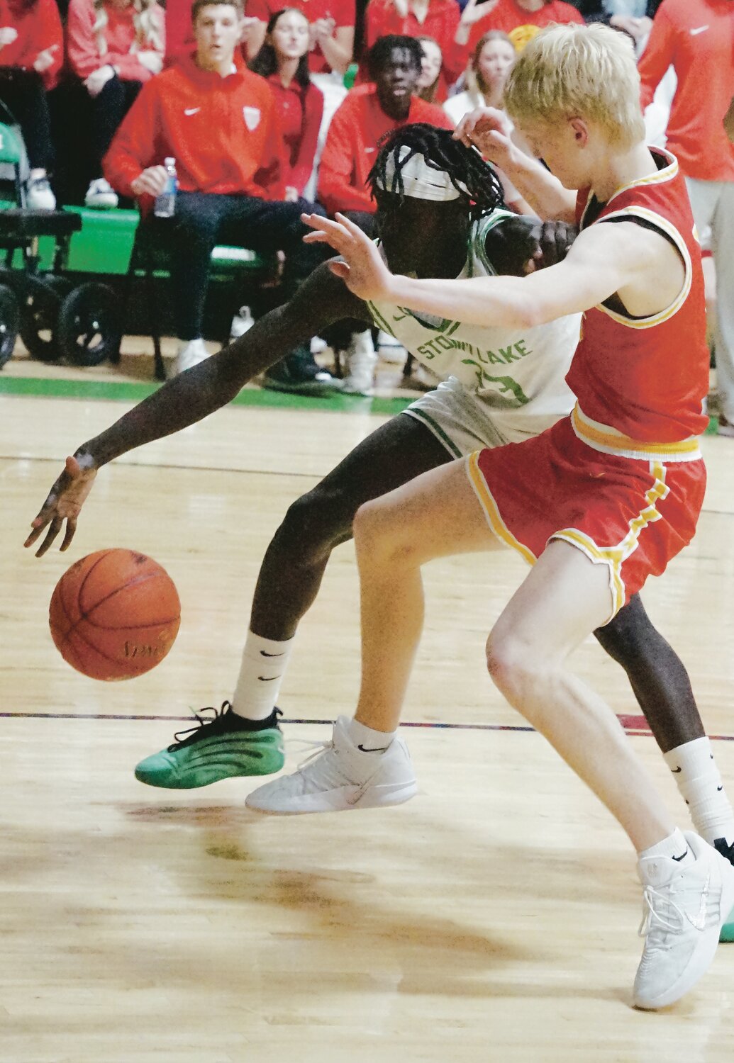 Carroll Kuemper takes showdown of No. 1 teams - Storm Lake Times Pilot