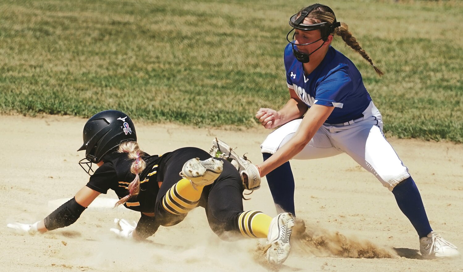Newell-Fonda edged by Hinton, upends North Union in own tournament ...
