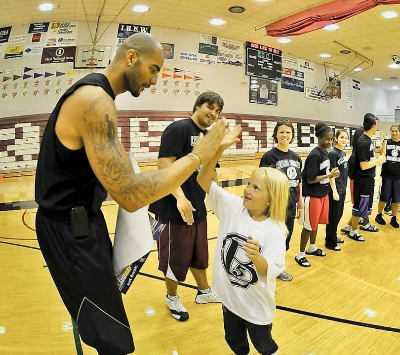 Juneau basketball star Carlos Boozer inducted into basketball hall of ...