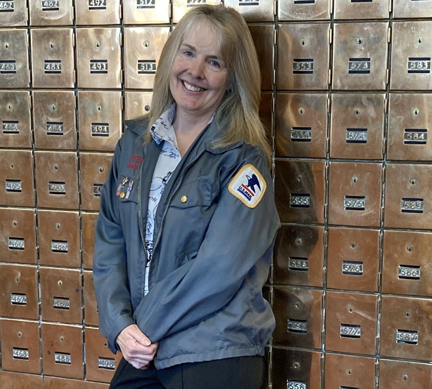 Retiring postmaster closes the window on her 35-year career - Wrangell ...