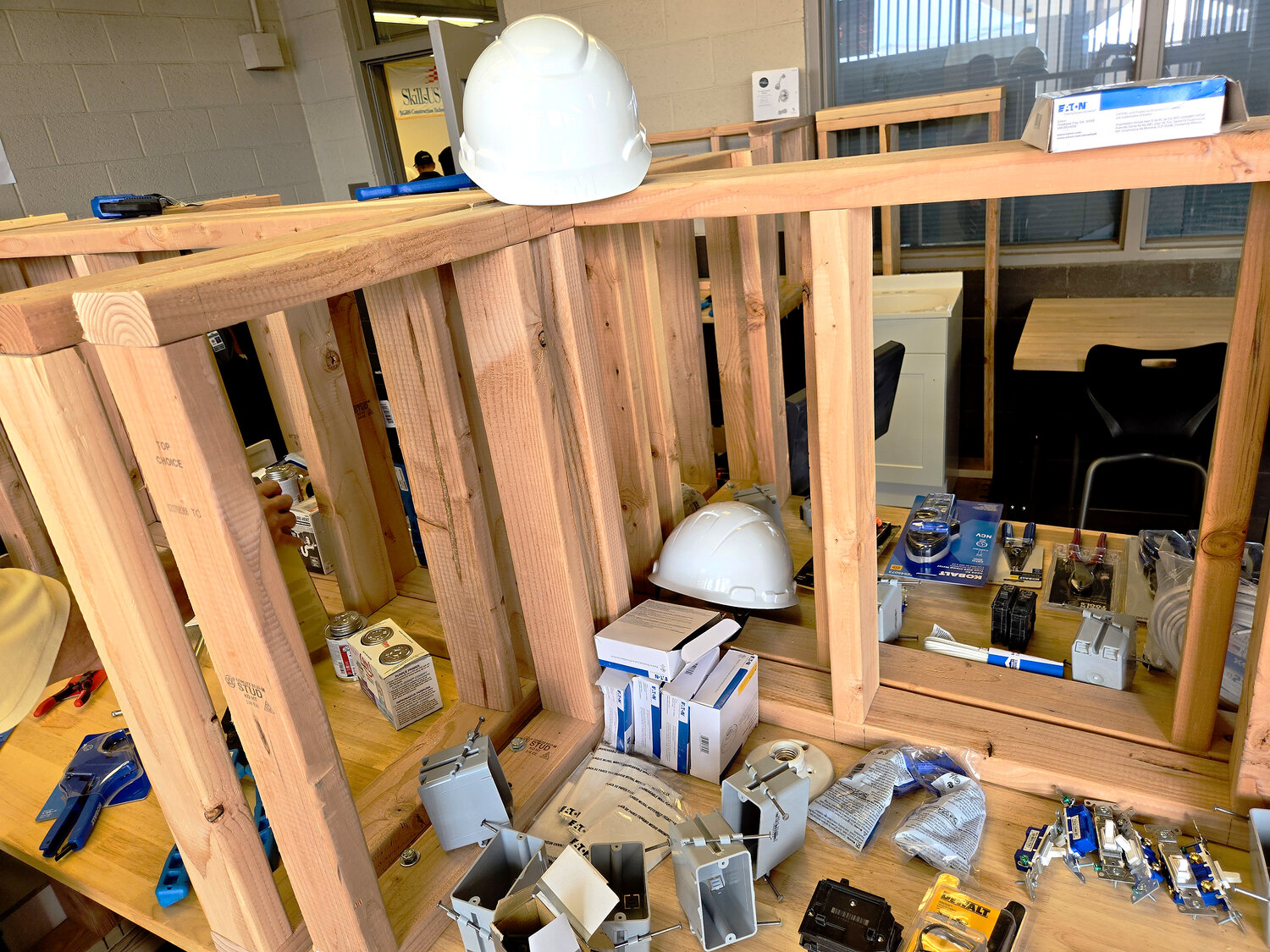 New Deer Valley Unified program to aid construction jobs woes ...
