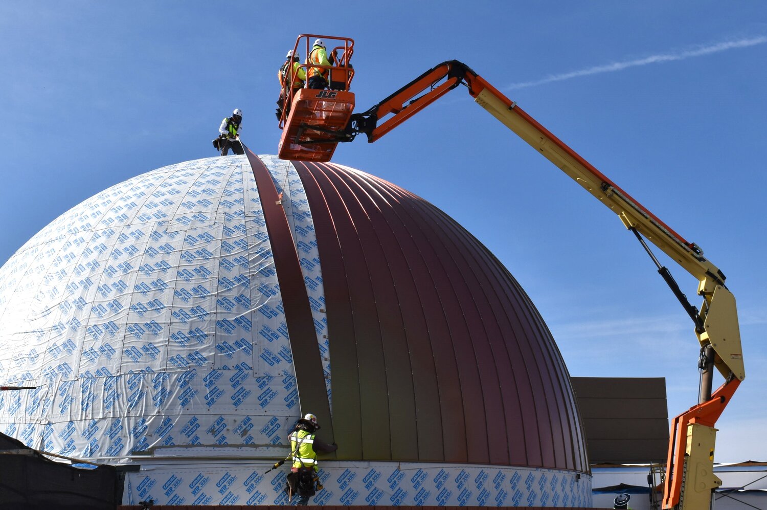 Fountain Hills planetarium roof panels being installed - Fountain Hills ...