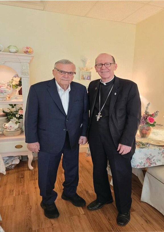 Arpaio meets with Bishop Olmsted in Fountain Hills - Fountain Hills Times